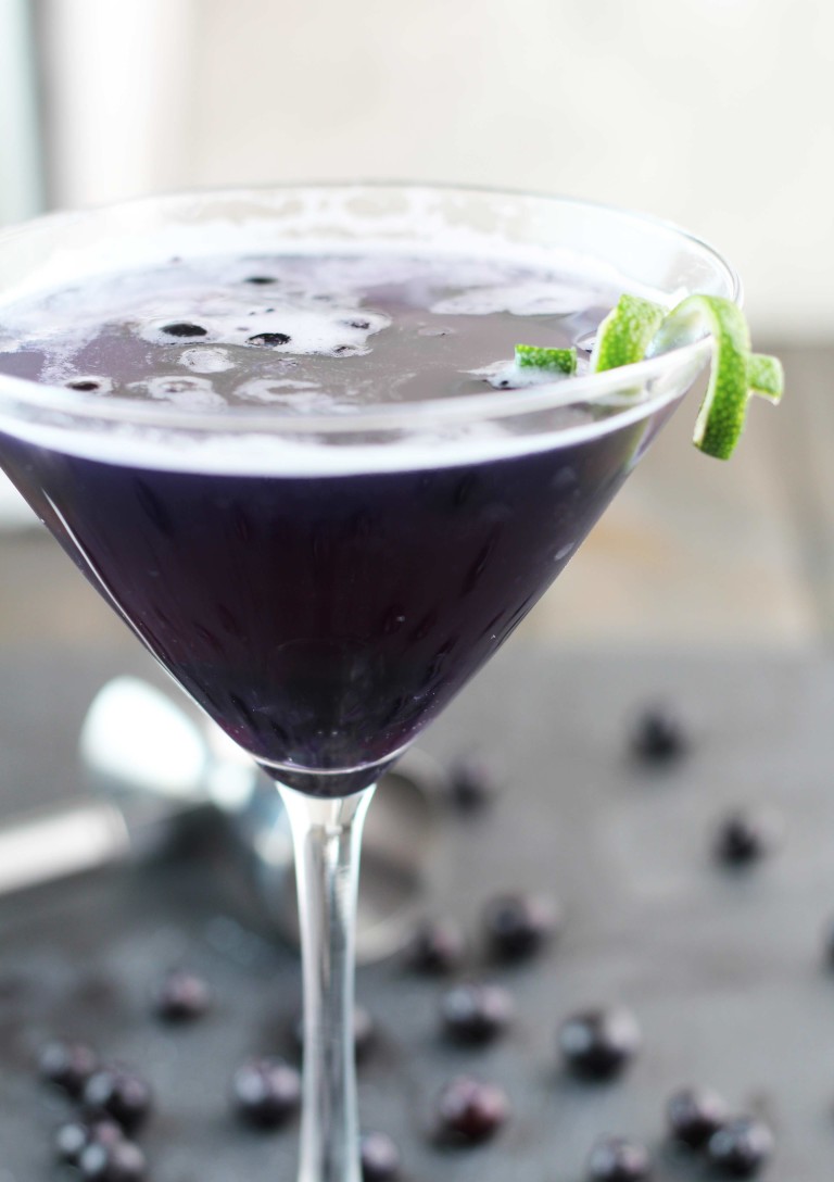 Blueberry Purple Rain Martini | 3 Yummy Tummies